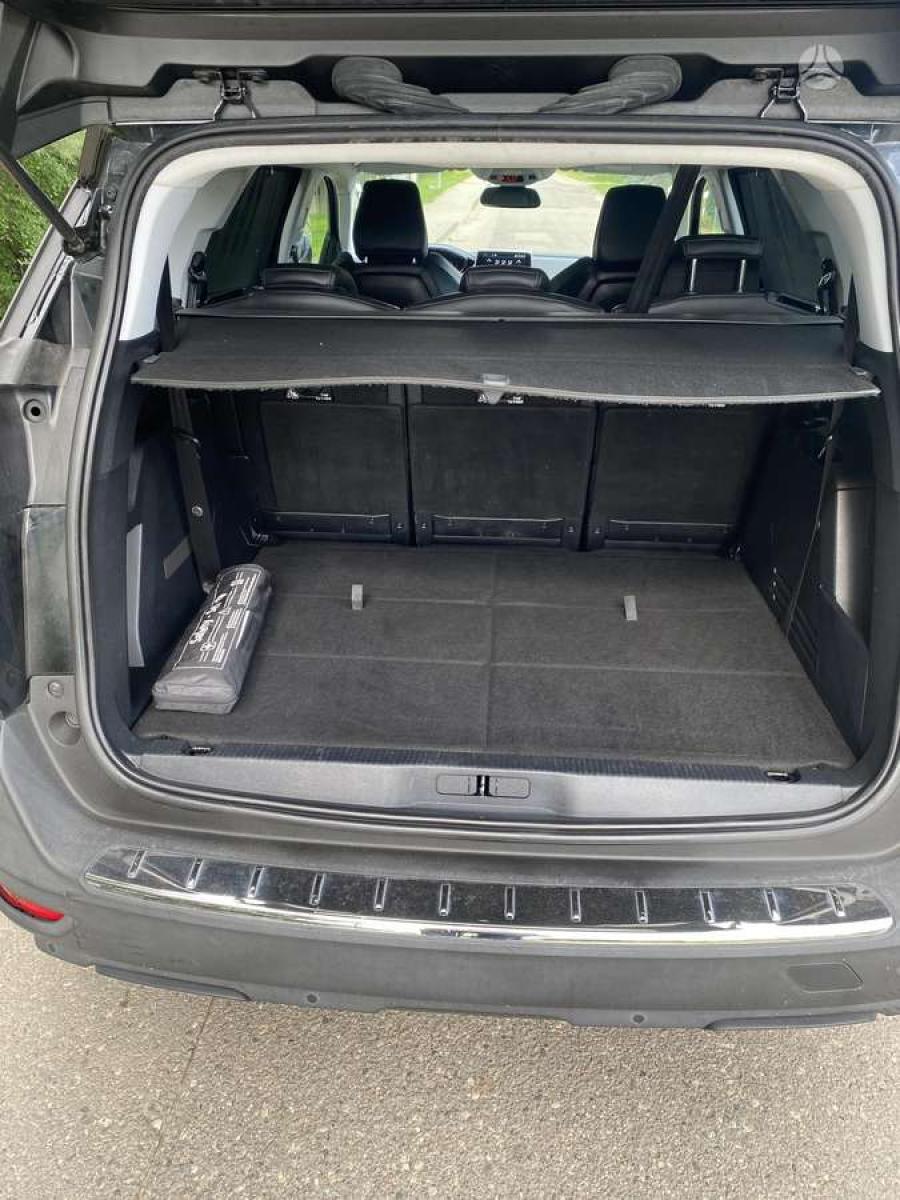 Melns Peugeot 5008 2017 Tauragė, ar dzinēja tilpumu 1.20 L un nobraukumu 87 tūkst. km par 9499 €, foto 8 vietnē AUTOMOTO.COM.LV