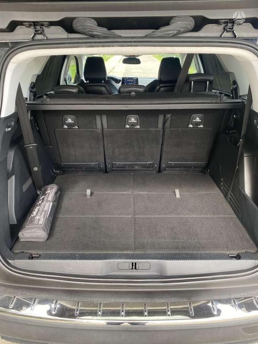 Melns Peugeot 5008 2017 Tauragė, ar dzinēja tilpumu 1.20 L un nobraukumu 87 tūkst. km par 9499 €, foto 9 vietnē AUTOMOTO.COM.LV