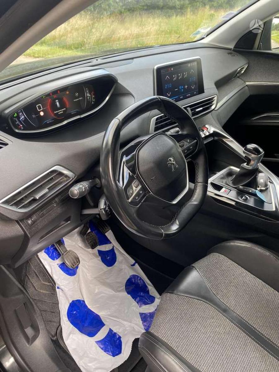 Melns Peugeot 5008 2017 Tauragė, ar dzinēja tilpumu 1.20 L un nobraukumu 87 tūkst. km par 9499 €, foto 10 vietnē AUTOMOTO.COM.LV