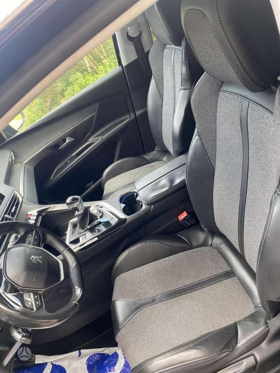 Melns Peugeot 5008 2017 Tauragė, ar dzinēja tilpumu 1.20 L un nobraukumu 87 tūkst. km par 9499 €, foto 15 vietnē AUTOMOTO.COM.LV