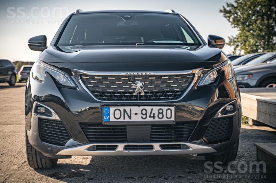 Black Peugeot 5008 2017 in Riga, with an engine capacity of 1.60 L and mileage of 234 thousand km for 13890 €, photo 3 on AUTOMOTO.COM.LV