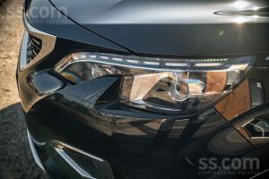 Black Peugeot 5008 2017 in Riga, with an engine capacity of 1.60 L and mileage of 234 thousand km for 13890 €, photo 6 on AUTOMOTO.COM.LV