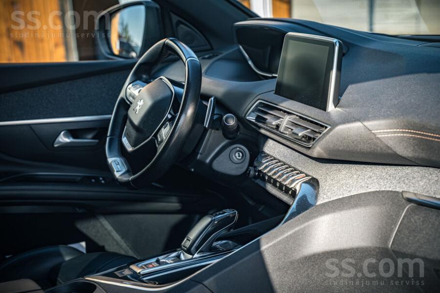 Black Peugeot 5008 2017 in Riga, with an engine capacity of 1.60 L and mileage of 234 thousand km for 13890 €, photo 24 on AUTOMOTO.COM.LV