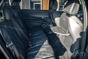 Black Peugeot 5008 2017 in Riga, with an engine capacity of 1.60 L and mileage of 234 thousand km for 13890 €, photo 27 on AUTOMOTO.COM.LV