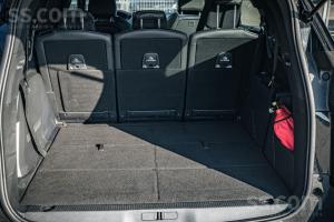 Black Peugeot 5008 2017 in Riga, with an engine capacity of 1.60 L and mileage of 234 thousand km for 13890 €, photo 30 on AUTOMOTO.COM.LV