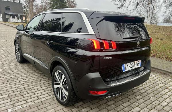 Black Peugeot 5008 2018 in Taurage, with an engine capacity of 2.00 L and mileage of 202 thousand km for 12600 €, photo 2 on AUTOMOTO.COM.LV