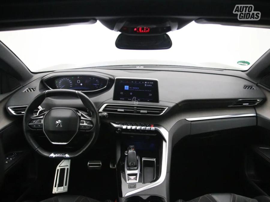 Black Peugeot 5008 2018 in Vilnius, with an engine capacity of 2.00 L and mileage of 279 thousand km for 14399 €, photo 3 on AUTOMOTO.COM.LV