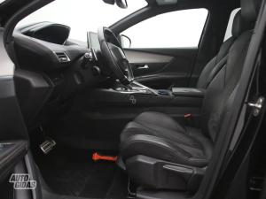 Black Peugeot 5008 2018 in Vilnius, with an engine capacity of 2.00 L and mileage of 279 thousand km for 14399 €, photo 5 on AUTOMOTO.COM.LV