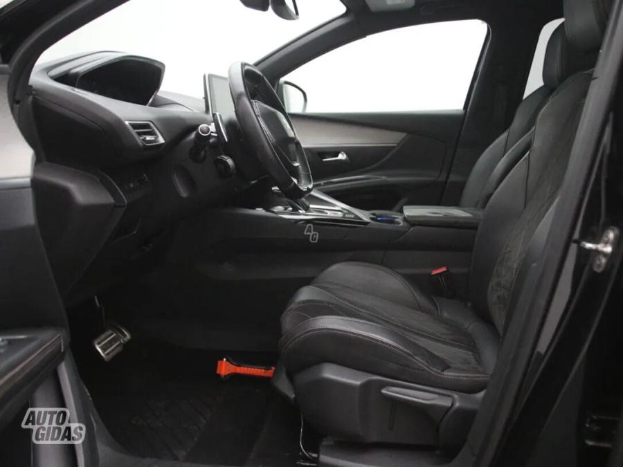 Black Peugeot 5008 2018 in Vilnius, with an engine capacity of 2.00 L and mileage of 279 thousand km for 14399 €, photo 5 on AUTOMOTO.COM.LV