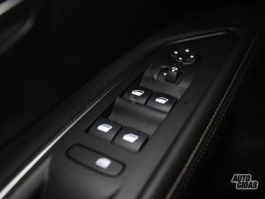Black Peugeot 5008 2018 in Vilnius, with an engine capacity of 2.00 L and mileage of 279 thousand km for 14399 €, photo 27 on AUTOMOTO.COM.LV