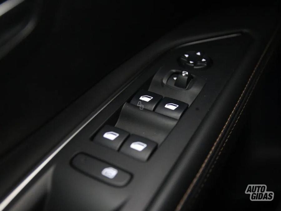 Black Peugeot 5008 2018 in Vilnius, with an engine capacity of 2.00 L and mileage of 279 thousand km for 14399 €, photo 27 on AUTOMOTO.COM.LV