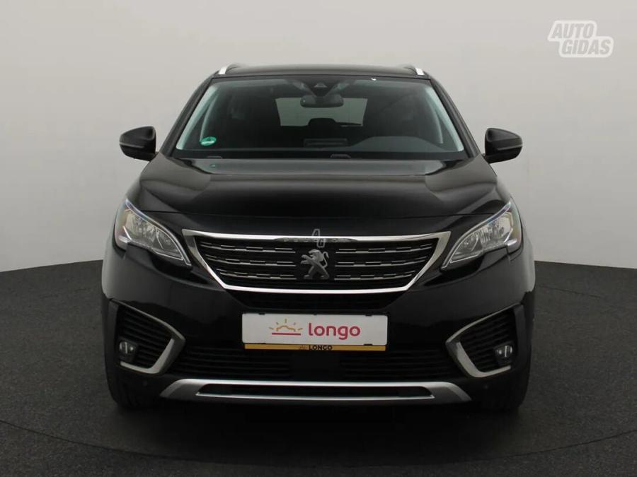 Black Peugeot 5008 2018 in Vilnius, with an engine capacity of 1.60 L and mileage of 235 thousand km for 12399 €, photo 4 on AUTOMOTO.COM.LV