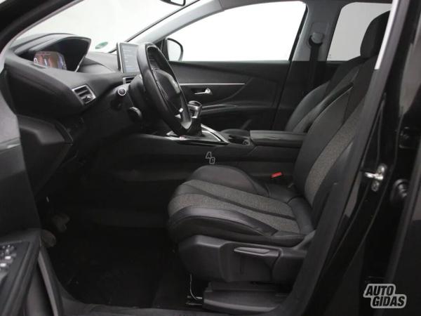 Black Peugeot 5008 2018 in Vilnius, with an engine capacity of 1.60 L and mileage of 235 thousand km for 12399 €, photo 4 on AUTOMOTO.COM.LV