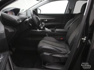 Black Peugeot 5008 2018 in Vilnius, with an engine capacity of 1.60 L and mileage of 235 thousand km for 12399 €, photo 5 on AUTOMOTO.COM.LV