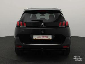 Black Peugeot 5008 2018 in Vilnius, with an engine capacity of 1.60 L and mileage of 235 thousand km for 12399 €, photo 6 on AUTOMOTO.COM.LV