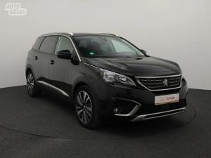 Black Peugeot 5008 2018 in Vilnius, with an engine capacity of 1.60 L and mileage of 235 thousand km for 12399 €, photo 11 on AUTOMOTO.COM.LV