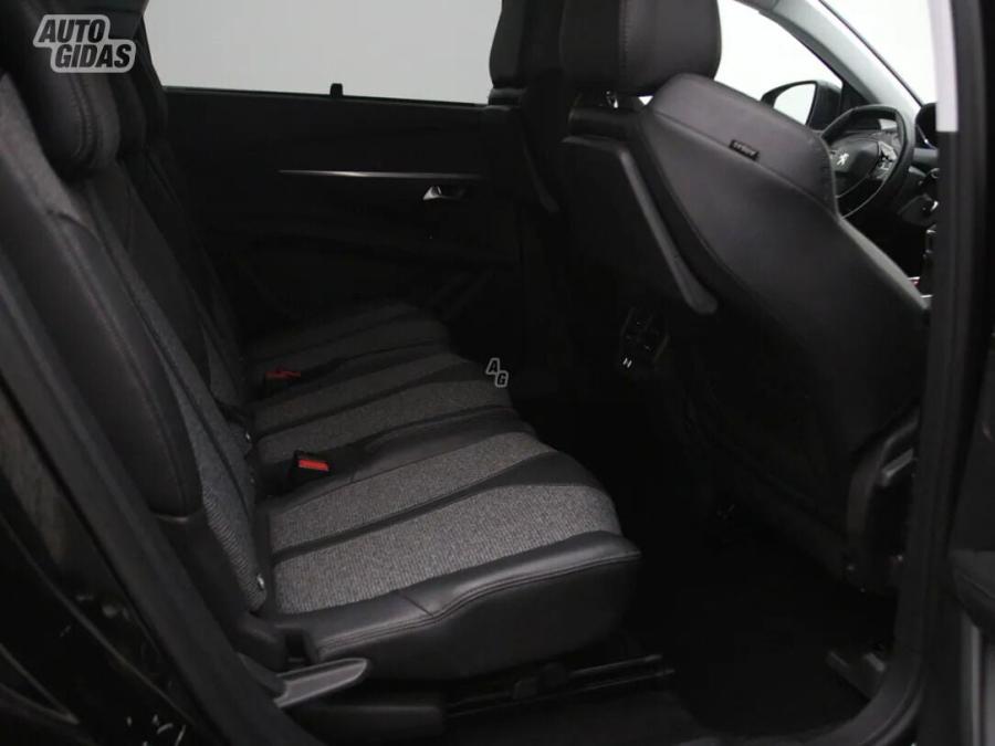 Black Peugeot 5008 2018 in Vilnius, with an engine capacity of 1.60 L and mileage of 235 thousand km for 12399 €, photo 16 on AUTOMOTO.COM.LV