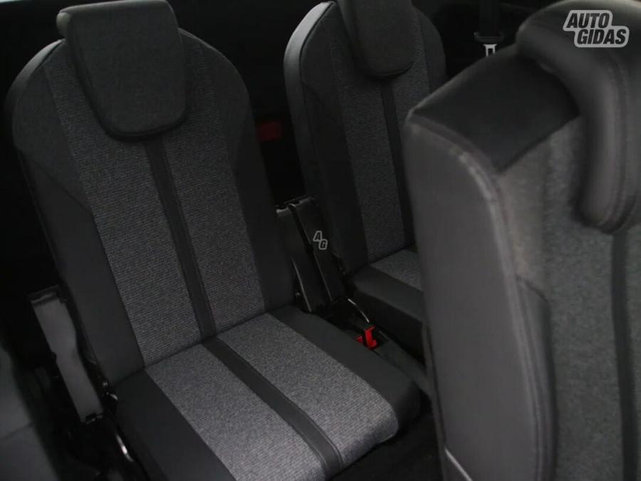 Black Peugeot 5008 2018 in Vilnius, with an engine capacity of 1.60 L and mileage of 235 thousand km for 12399 €, photo 17 on AUTOMOTO.COM.LV