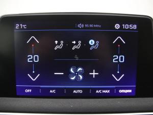 Black Peugeot 5008 2018 in Vilnius, with an engine capacity of 1.60 L and mileage of 235 thousand km for 12399 €, photo 22 on AUTOMOTO.COM.LV