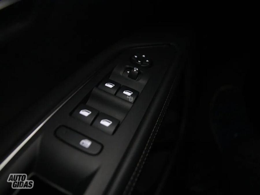 Black Peugeot 5008 2018 in Vilnius, with an engine capacity of 1.60 L and mileage of 235 thousand km for 12399 €, photo 27 on AUTOMOTO.COM.LV