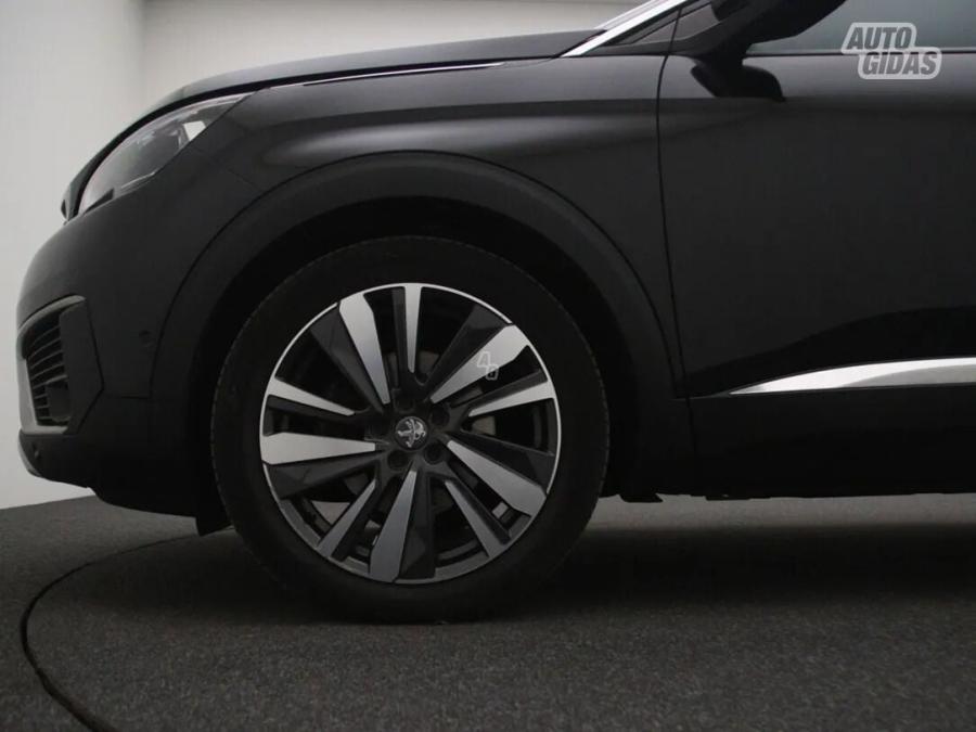 Black Peugeot 5008 2018 in Vilnius, with an engine capacity of 1.60 L and mileage of 235 thousand km for 12399 €, photo 29 on AUTOMOTO.COM.LV