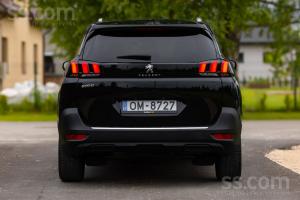 Black Peugeot 5008 2018 in Jelgava, with an engine capacity of 1.20 L and mileage of 125 thousand km for 10750 €, photo 6 on AUTOMOTO.COM.LV