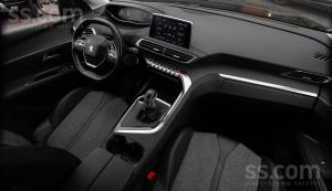 Black Peugeot 5008 2018 in Jelgava, with an engine capacity of 1.20 L and mileage of 125 thousand km for 10750 €, photo 9 on AUTOMOTO.COM.LV