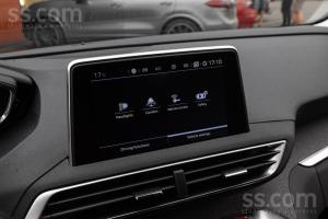 Black Peugeot 5008 2018 in Jelgava, with an engine capacity of 1.20 L and mileage of 125 thousand km for 10750 €, photo 15 on AUTOMOTO.COM.LV