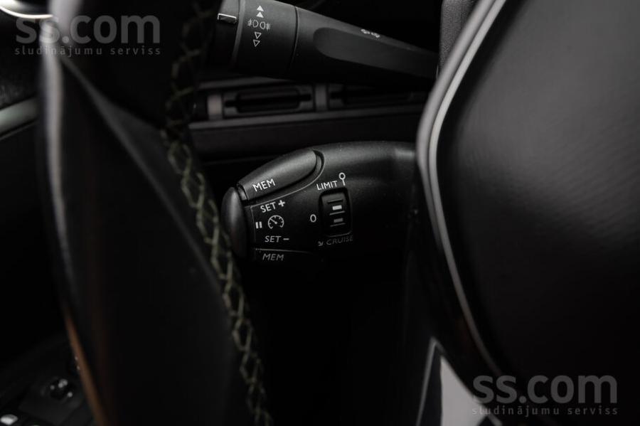 Black Peugeot 5008 2018 in Jelgava, with an engine capacity of 1.20 L and mileage of 125 thousand km for 10750 €, photo 16 on AUTOMOTO.COM.LV