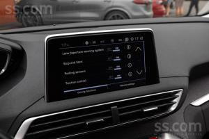 Black Peugeot 5008 2018 in Jelgava, with an engine capacity of 1.20 L and mileage of 125 thousand km for 10750 €, photo 18 on AUTOMOTO.COM.LV