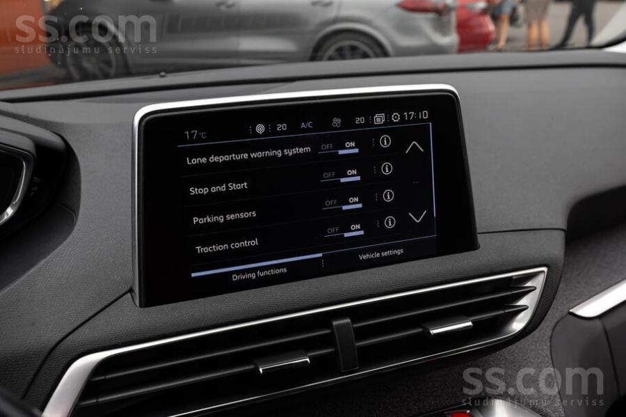 Black Peugeot 5008 2018 in Jelgava, with an engine capacity of 1.20 L and mileage of 125 thousand km for 10750 €, photo 18 on AUTOMOTO.COM.LV