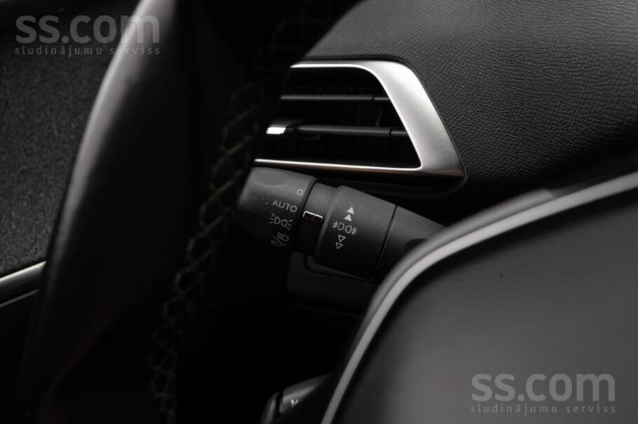 Black Peugeot 5008 2018 in Jelgava, with an engine capacity of 1.20 L and mileage of 125 thousand km for 10750 €, photo 20 on AUTOMOTO.COM.LV