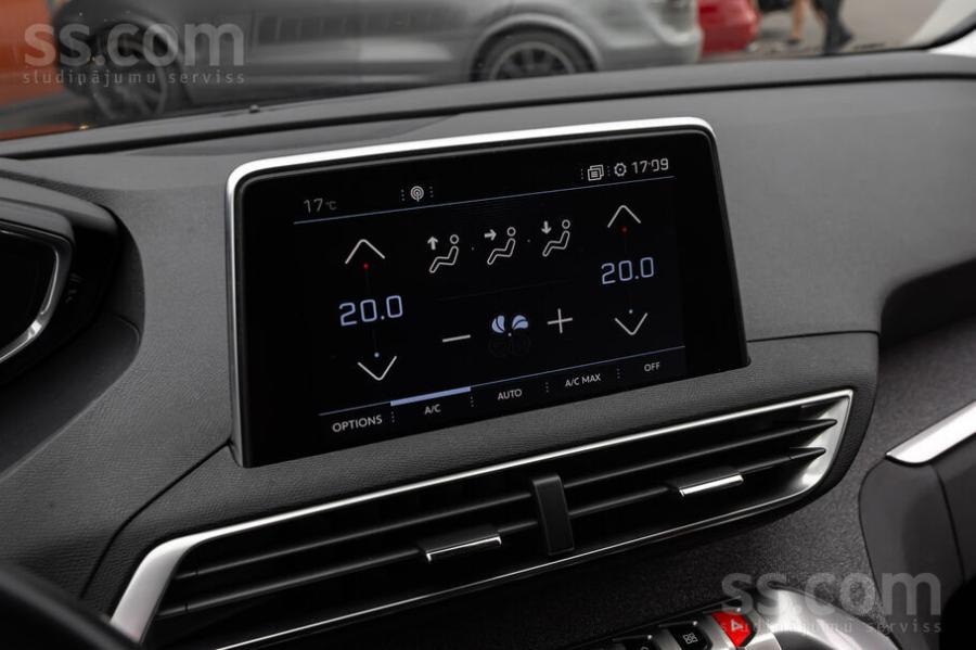 Black Peugeot 5008 2018 in Jelgava, with an engine capacity of 1.20 L and mileage of 125 thousand km for 10750 €, photo 23 on AUTOMOTO.COM.LV