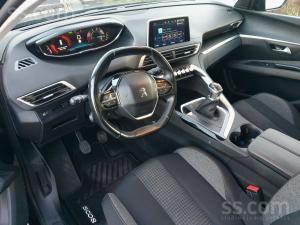 Black Peugeot 5008 2018 in Riga, with an engine capacity of 1.50 L and mileage of 123 thousand km for 12100 €, photo 14 on AUTOMOTO.COM.LV