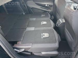 Black Peugeot 5008 2018 in Riga, with an engine capacity of 1.50 L and mileage of 123 thousand km for 12100 €, photo 18 on AUTOMOTO.COM.LV
