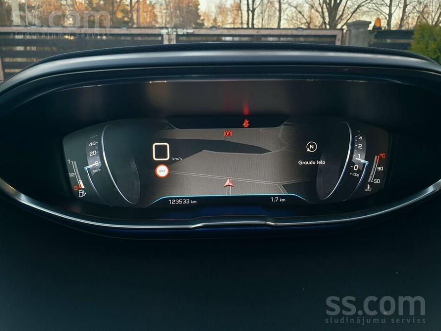 Black Peugeot 5008 2018 in Riga, with an engine capacity of 1.50 L and mileage of 123 thousand km for 12100 €, photo 30 on AUTOMOTO.COM.LV