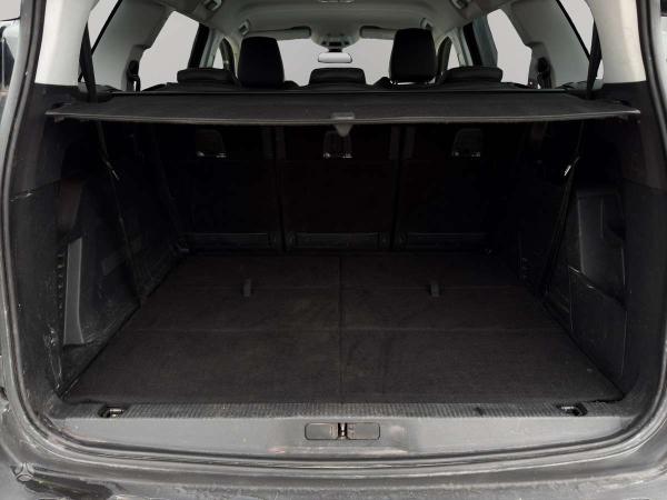 Black Peugeot 5008 2018 in Kaunas, with an engine capacity of 1.20 L and mileage of 235 thousand km for 12499 €, photo 10 on AUTOMOTO.COM.LV