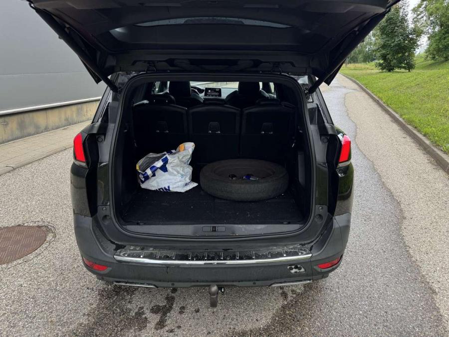 Melns Peugeot 5008 2018 Alīta, ar dzinēja tilpumu 1.50 L un nobraukumu 268 tūkst. km par 10600 €, foto 6 vietnē AUTOMOTO.COM.LV