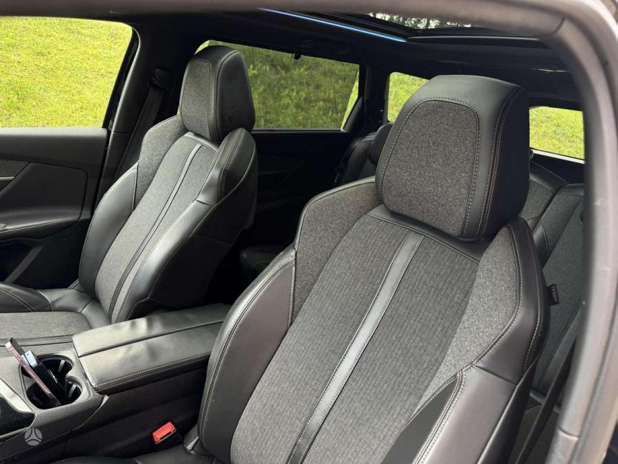 Melns Peugeot 5008 2018 Alīta, ar dzinēja tilpumu 1.50 L un nobraukumu 268 tūkst. km par 10600 €, foto 9 vietnē AUTOMOTO.COM.LV