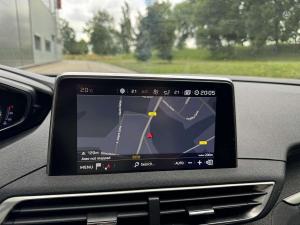 Melns Peugeot 5008 2018 Alīta, ar dzinēja tilpumu 1.50 L un nobraukumu 268 tūkst. km par 10600 €, foto 16 vietnē AUTOMOTO.COM.LV