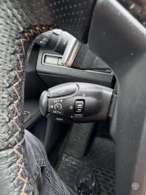 Melns Peugeot 5008 2018 Alīta, ar dzinēja tilpumu 1.50 L un nobraukumu 268 tūkst. km par 10600 €, foto 21 vietnē AUTOMOTO.COM.LV