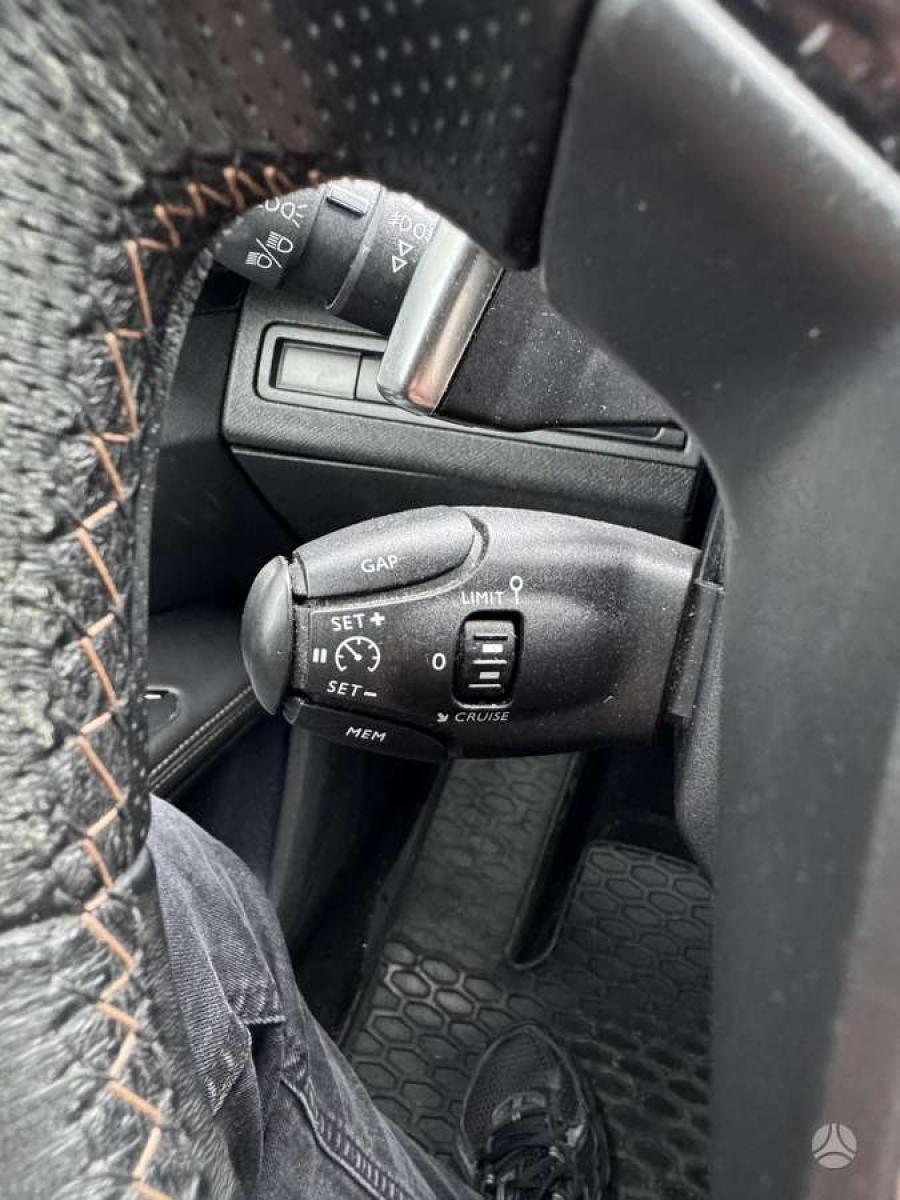 Melns Peugeot 5008 2018 Alīta, ar dzinēja tilpumu 1.50 L un nobraukumu 268 tūkst. km par 10600 €, foto 21 vietnē AUTOMOTO.COM.LV