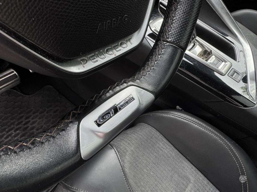 Melns Peugeot 5008 2018 Alīta, ar dzinēja tilpumu 1.50 L un nobraukumu 268 tūkst. km par 10600 €, foto 23 vietnē AUTOMOTO.COM.LV