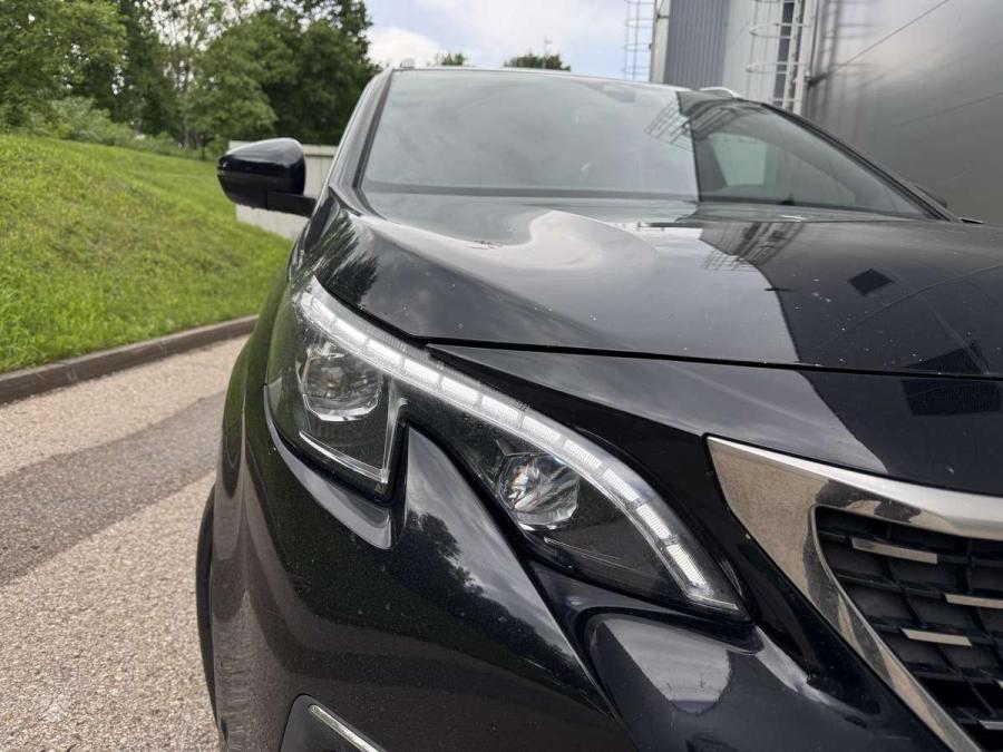 Melns Peugeot 5008 2018 Alīta, ar dzinēja tilpumu 1.50 L un nobraukumu 268 tūkst. km par 10600 €, foto 27 vietnē AUTOMOTO.COM.LV