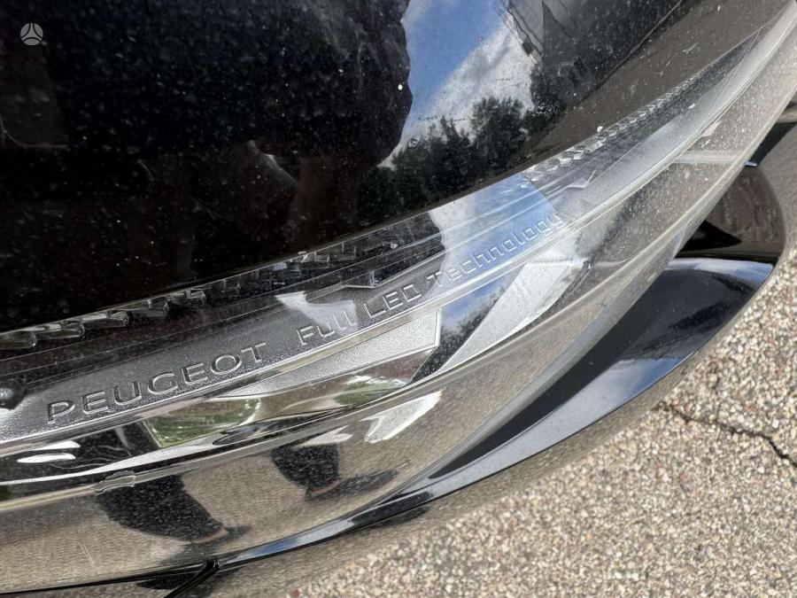 Melns Peugeot 5008 2018 Alīta, ar dzinēja tilpumu 1.50 L un nobraukumu 268 tūkst. km par 10600 €, foto 28 vietnē AUTOMOTO.COM.LV