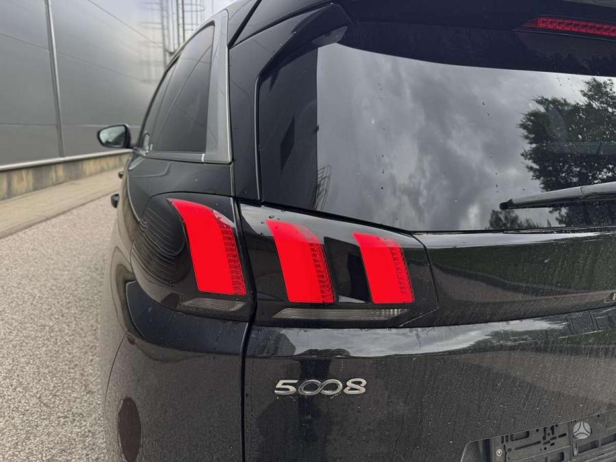 Melns Peugeot 5008 2018 Alīta, ar dzinēja tilpumu 1.50 L un nobraukumu 268 tūkst. km par 10600 €, foto 29 vietnē AUTOMOTO.COM.LV