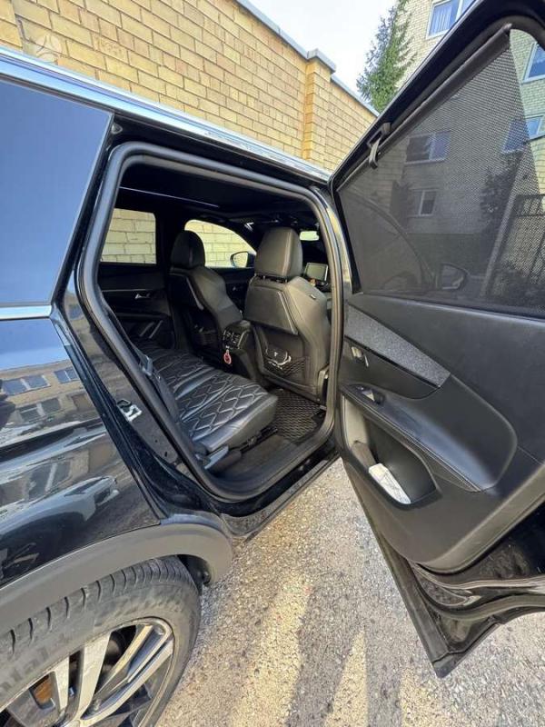 Black Peugeot 5008 2018 in Vilnius, with an engine capacity of 1.60 L and mileage of 226 thousand km for 12500 €, photo 7 on AUTOMOTO.COM.LV