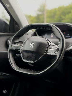 Black Peugeot 5008 2018 in Siauliai, with an engine capacity of 1.50 L and mileage of 182 thousand km for 14500 €, photo 29 on AUTOMOTO.COM.LV