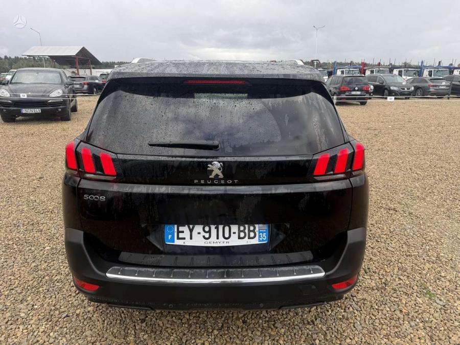 Melns Peugeot 5008 2018 Tauragė, ar dzinēja tilpumu 1.20 L un nobraukumu 170 tūkst. km par 8700 €, foto 9 vietnē AUTOMOTO.COM.LV