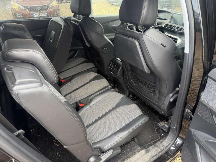 Melns Peugeot 5008 2018 Tauragė, ar dzinēja tilpumu 1.20 L un nobraukumu 170 tūkst. km par 8700 €, foto 12 vietnē AUTOMOTO.COM.LV